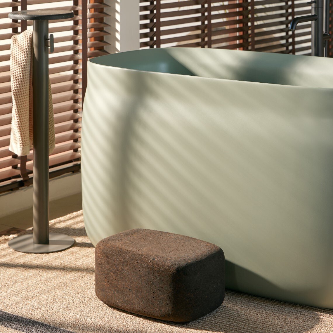 Duna Ofuro | Luxury Petite Freestanding Tub | Hastings Bath Collection