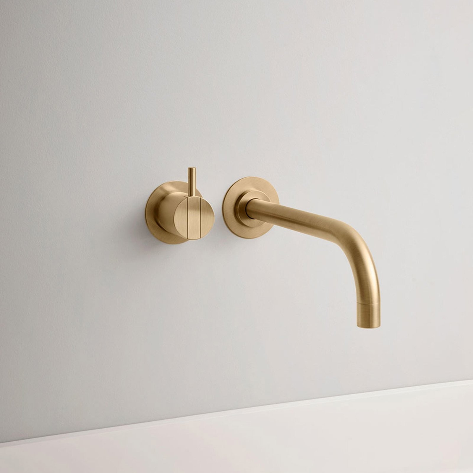 Flut Tondo | Fluted Round Vessel Basin | Hastings Bath Collection